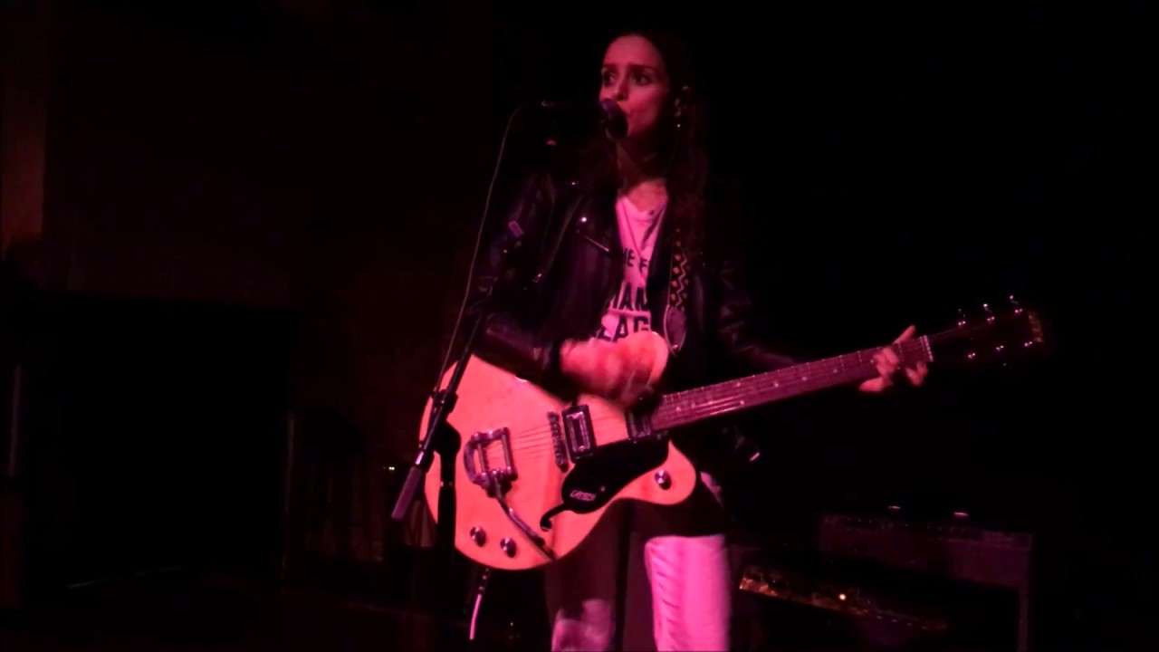 Tess Parks - Live at Resident DTLA 9/26/2017 - YouTube