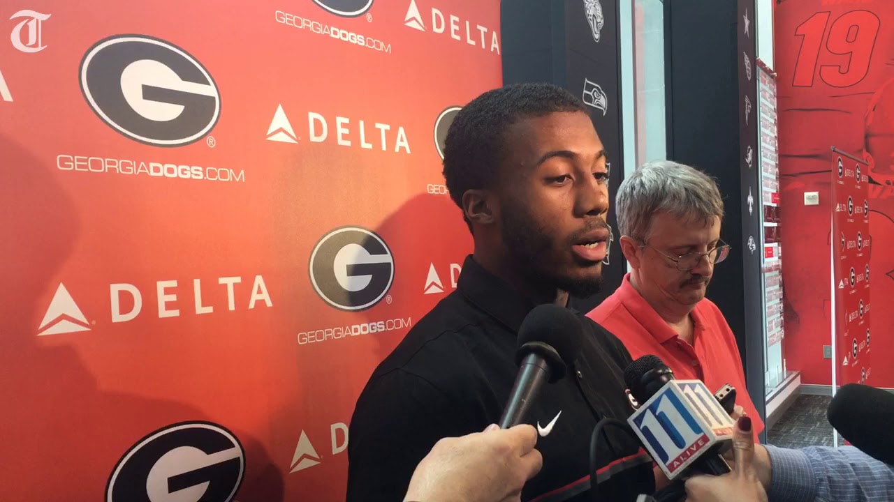 Aaron Davis on how UGA avoids hype over No. 4 ranking - YouTube