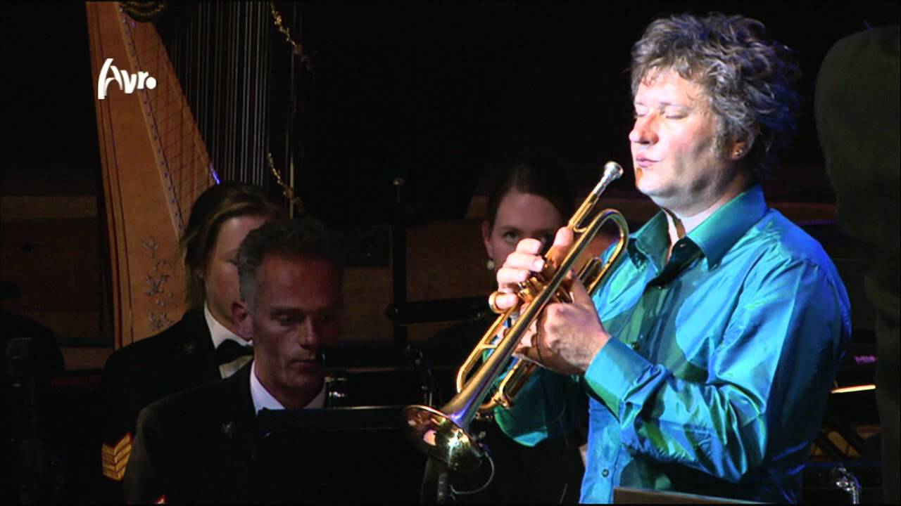 Eric Vloeimans ontmoet de Marinierskapel - YouTube