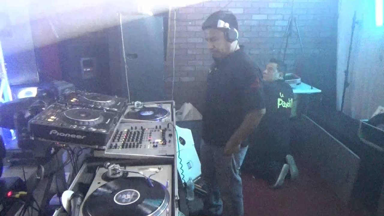 dj mando italo aniversario de la pandilla - YouTube