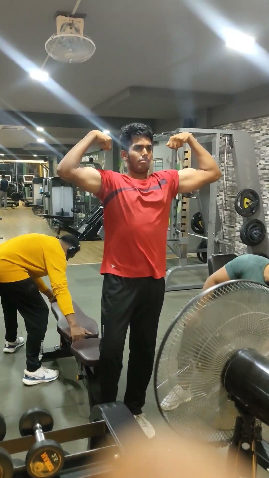 some flexing #fyp#age17#body#bulking #channel#comedyvideo#motivation# ...