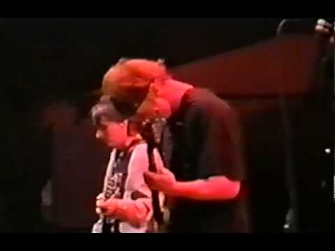 Pearl Jam - Last Exit (live) - YouTube