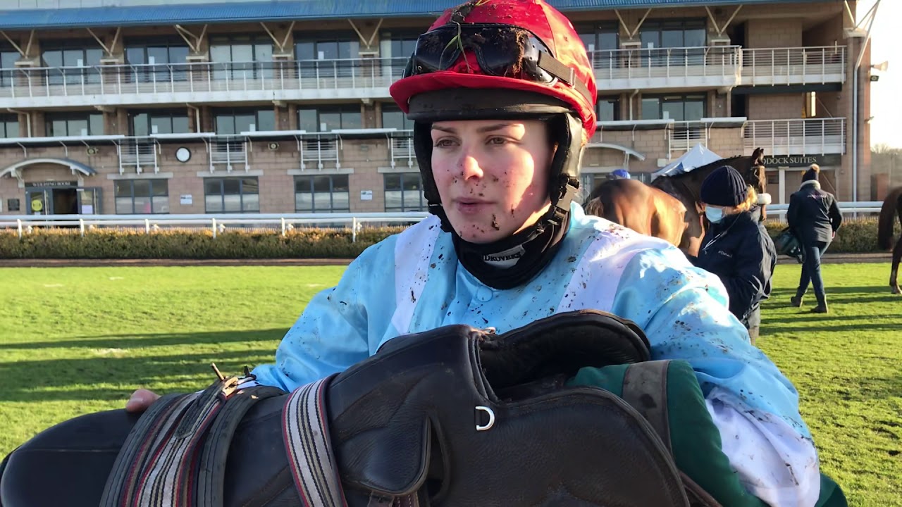 Lilly Pinchin reports on Solstice Star at Warwick - YouTube