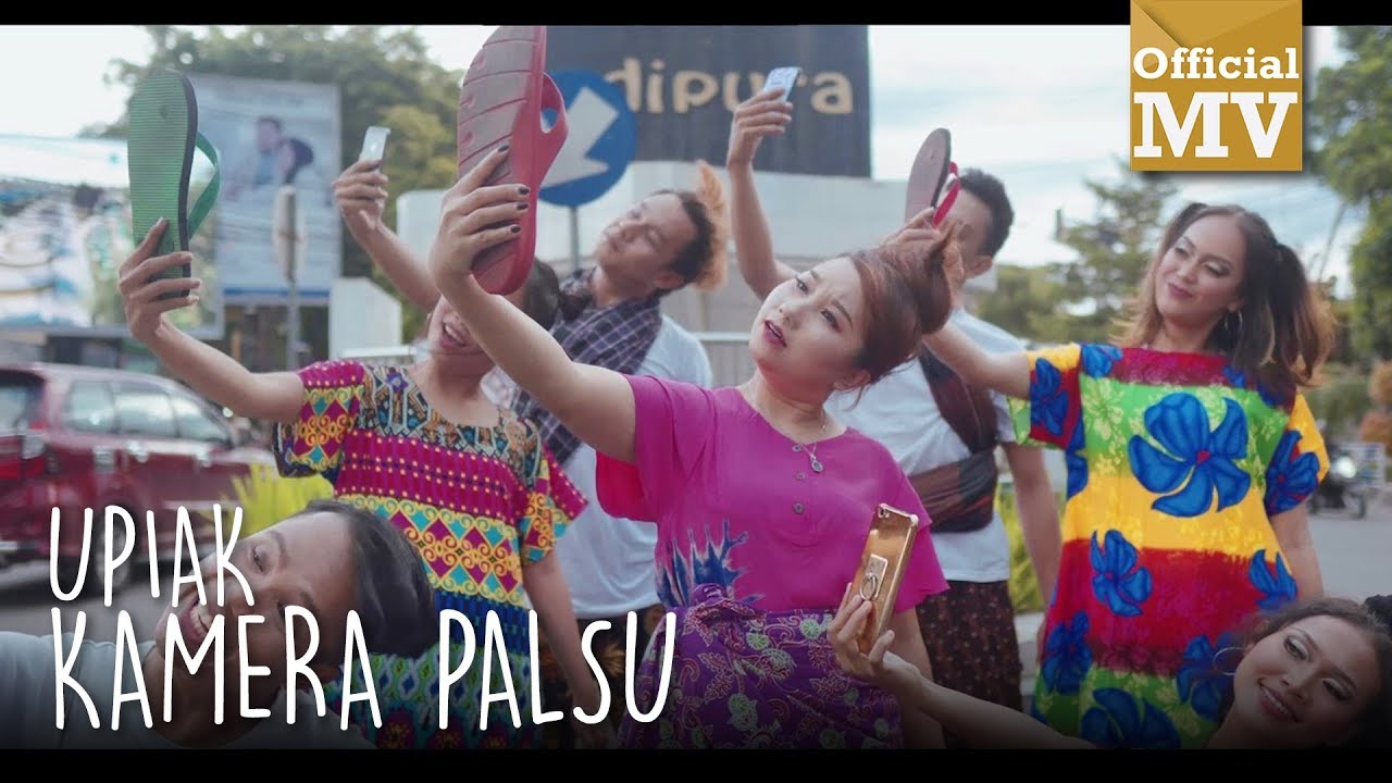 Upiak - Kamera Palsu (Official Music Video) - YouTube