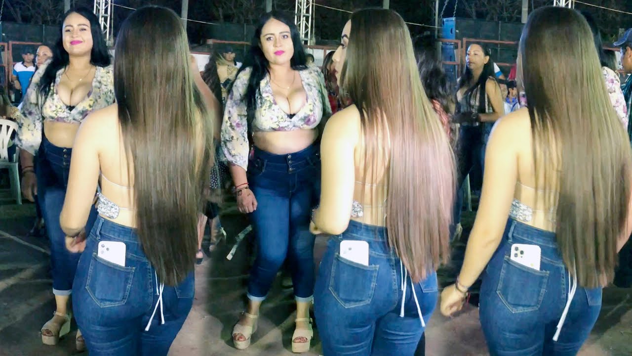 Uuy mamita,hechense un taco de ojo.Que tremendo cuerpazo tan sexi,se te va parar el corazon de ...