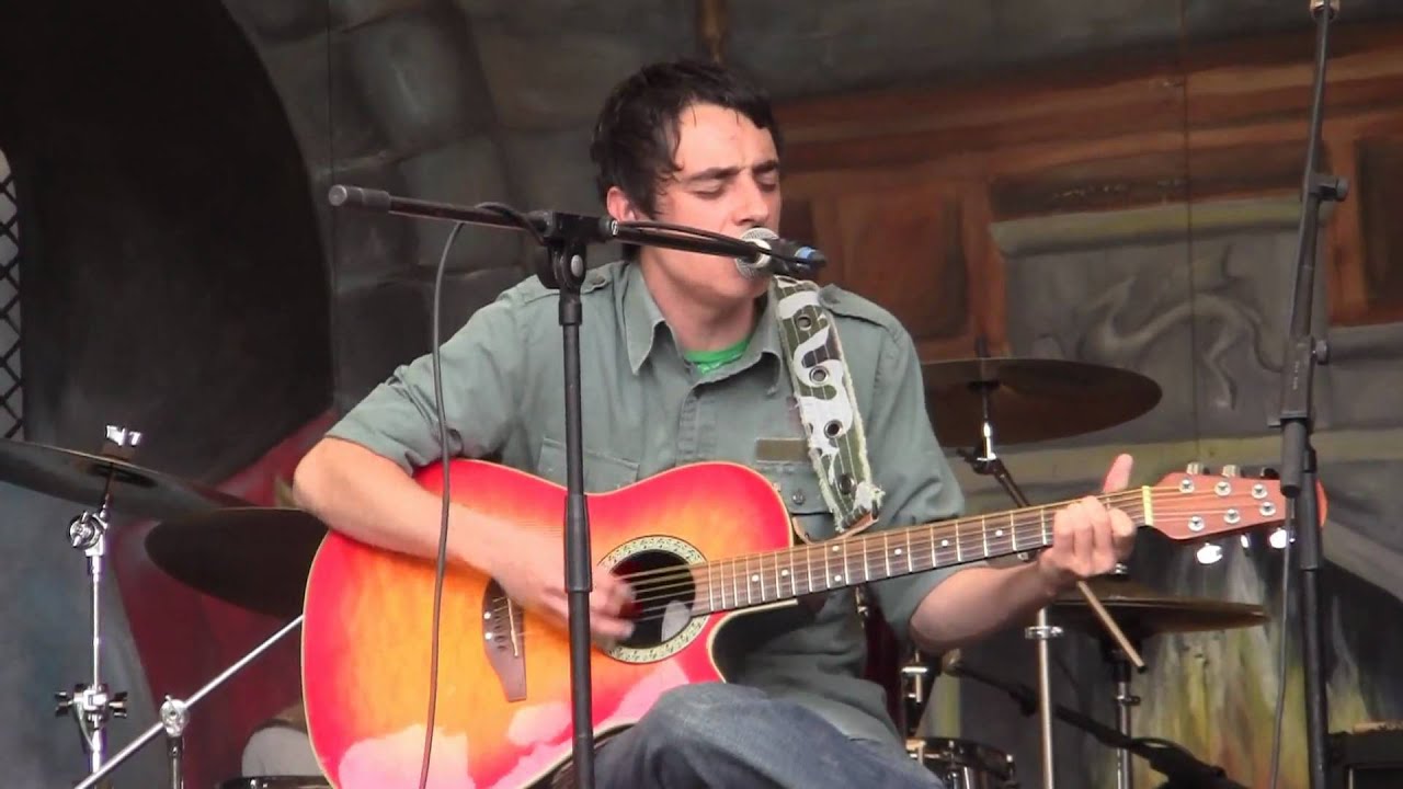 Ed Crowley at The Bluerock Festival 2010 - YouTube