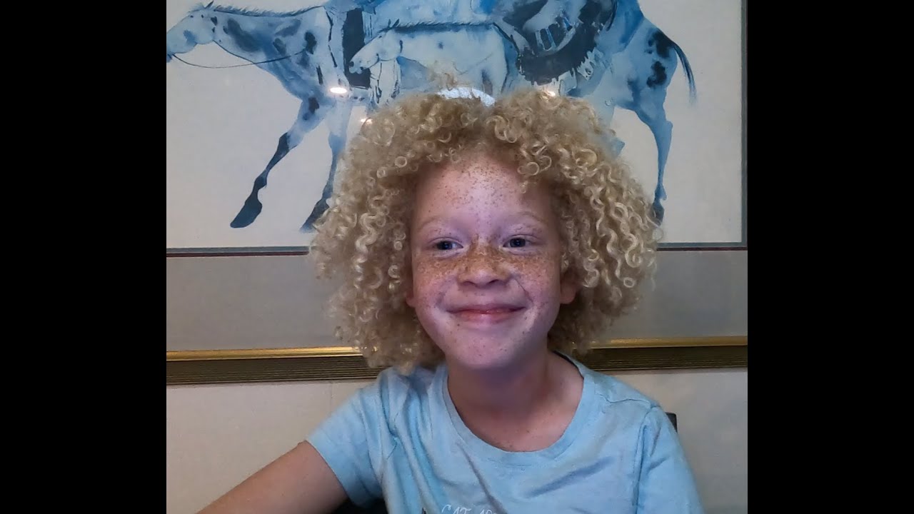 Adopt Me ! Making a neon Great Pyrenees ! - YouTube