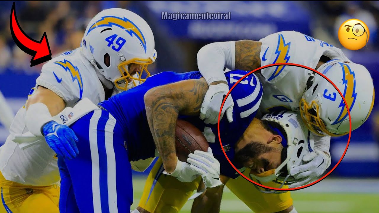 Brutal tacleada en un partido de fútbol americano deja Mal a un jugador ...