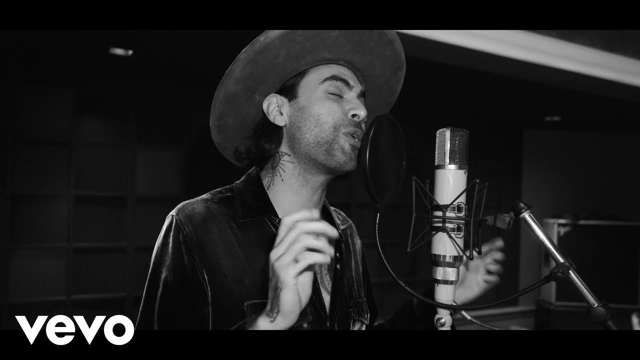 Niko Moon - ALL I WANT FOR CHRISTMAS IS YOU (Official Visualizer) ft ...