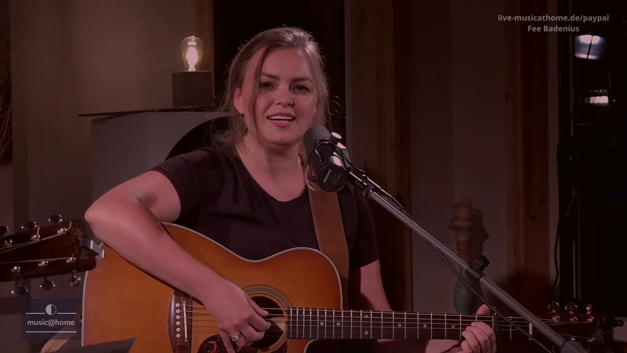 Alles in Allem (Cover) - Fee Badenius - YouTube