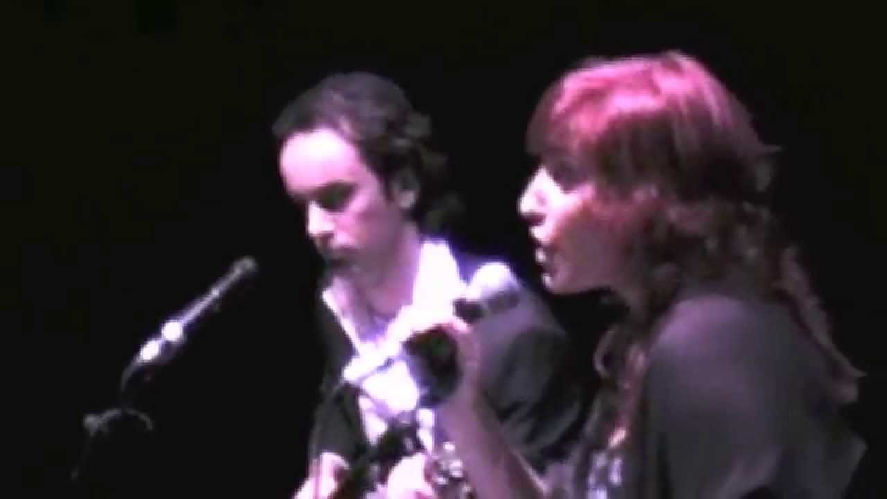 MARIA FLORES & ANDRES REXACH (acústico) - YouTube