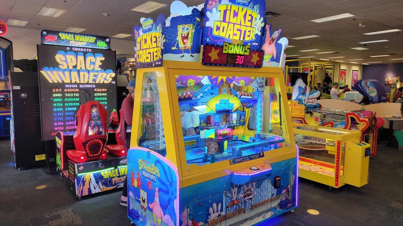 Arcade Tour Chuck e Cheeses Burbank CA - YouTube