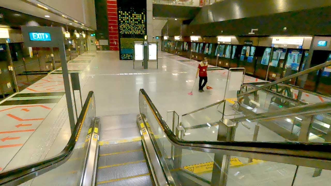 Singapore MRT ride from Labrador Park to Haw Par Villa train staation ...