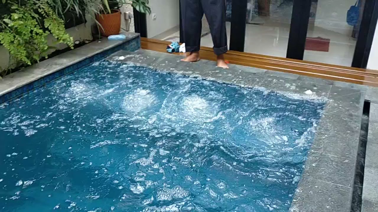 KOLAM RENANG DENGAN PIJAT AIR DINGIN SPA JET CIBUBUR - YouTube
