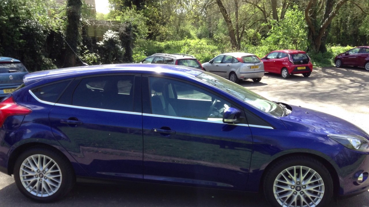 Ford Focus 1L Ecoboost 125bhp - ZETEC - YouTube