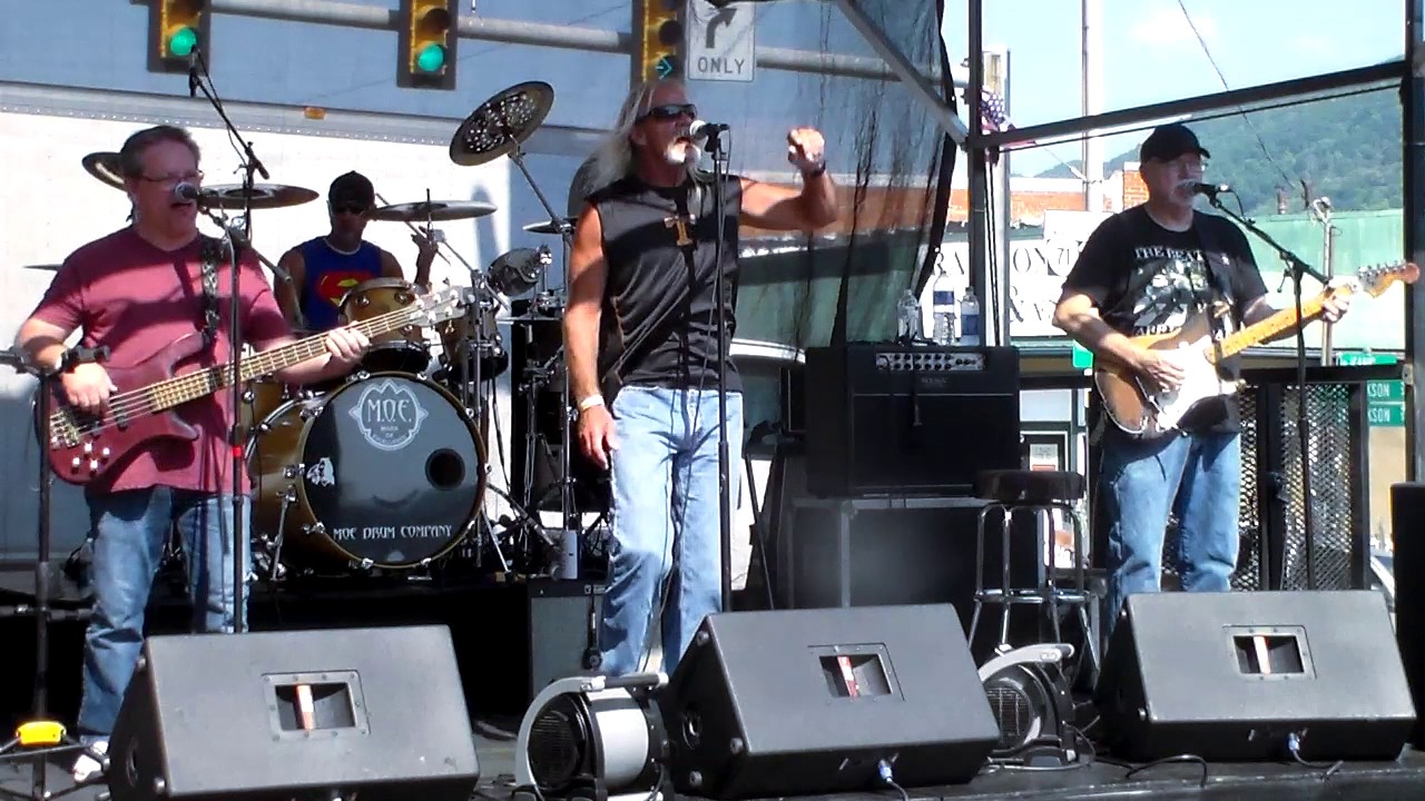 The Benny Wilson Band - Midnight Rider - YouTube