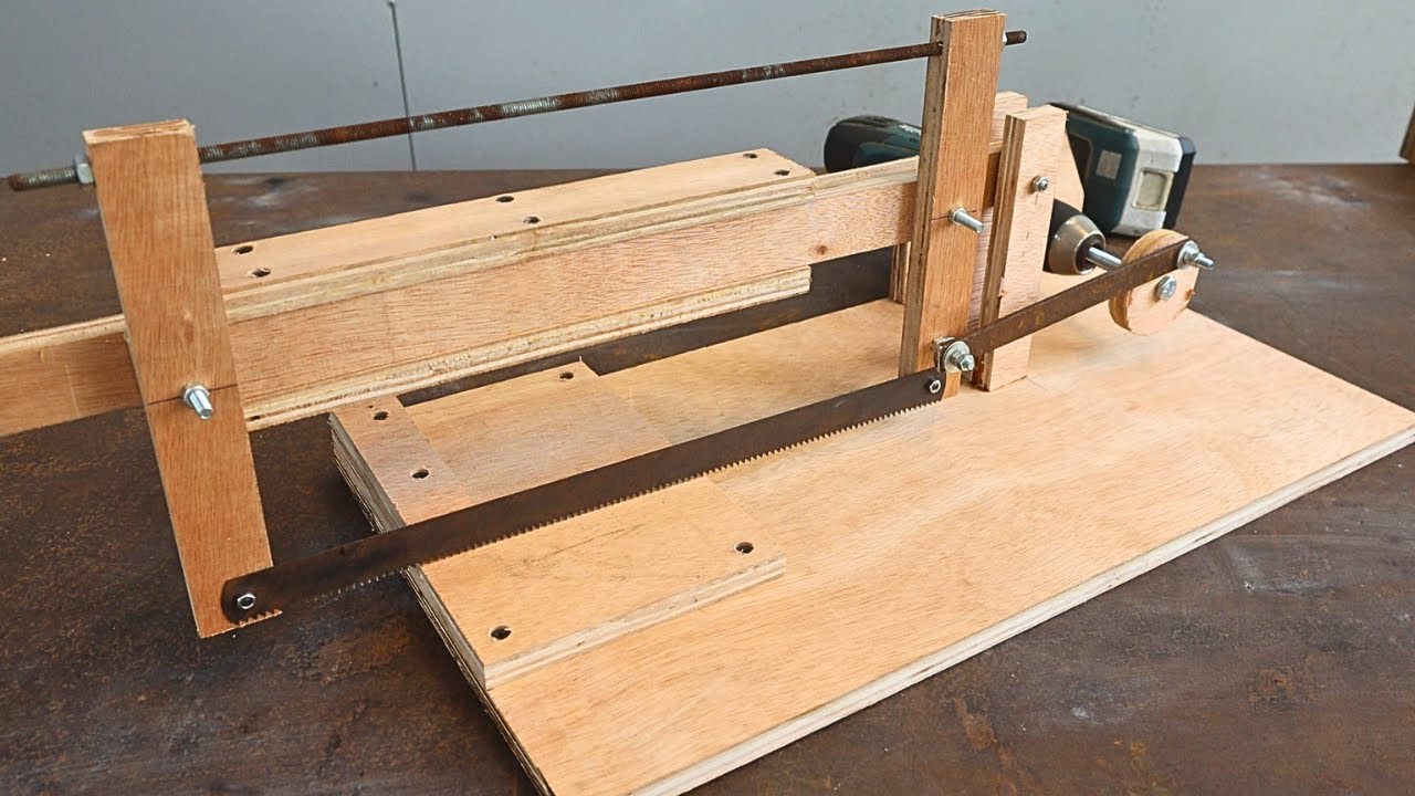 Unique idea for drilling machine / How to make a wood saw using a ...