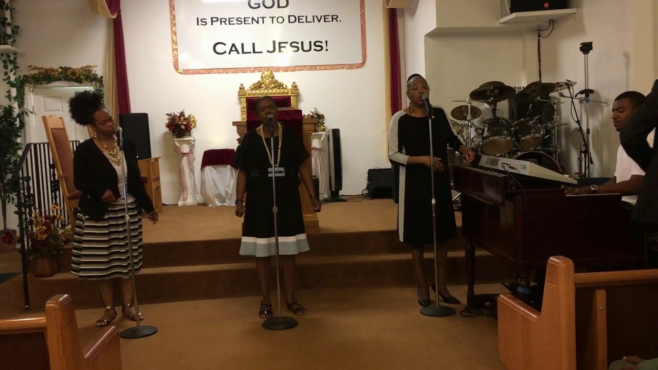 Praise & Worship And Praise Break - "Youth Day" - YouTube