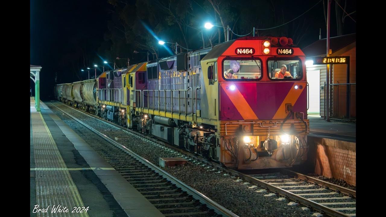N464 & N466 on SSR's 9098 Deniliquin Grain at Epsom and Kangaroo Flat- 6/6/24 - YouTube