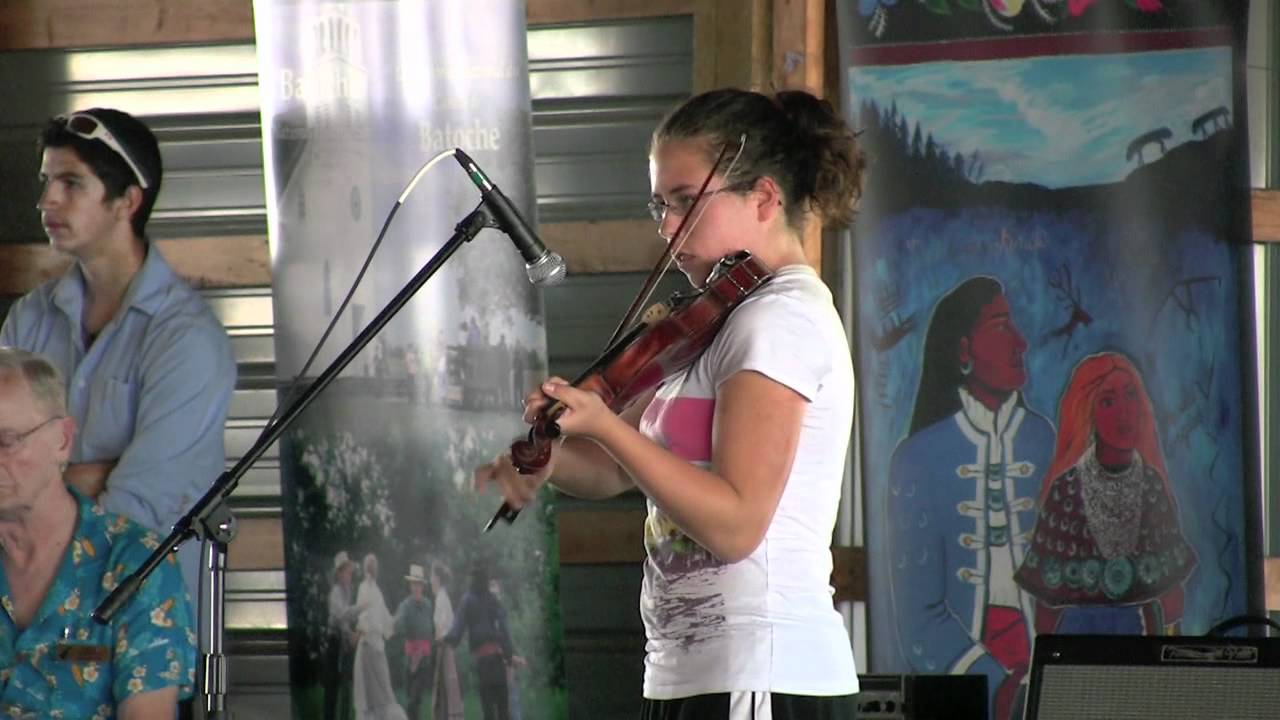 Métis Youth Fiddle Competition (2) - YouTube