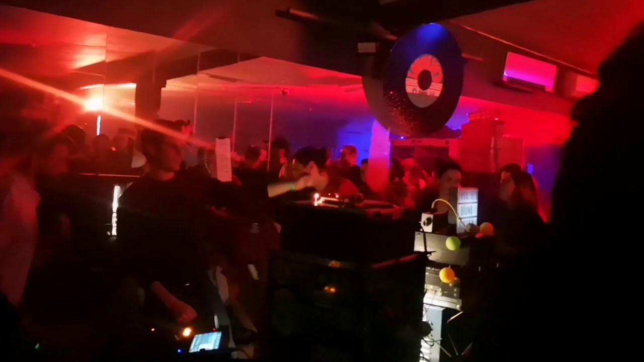 Invalved Sound System - "Summertime" - AIX DUB CLUB #11 - YouTube