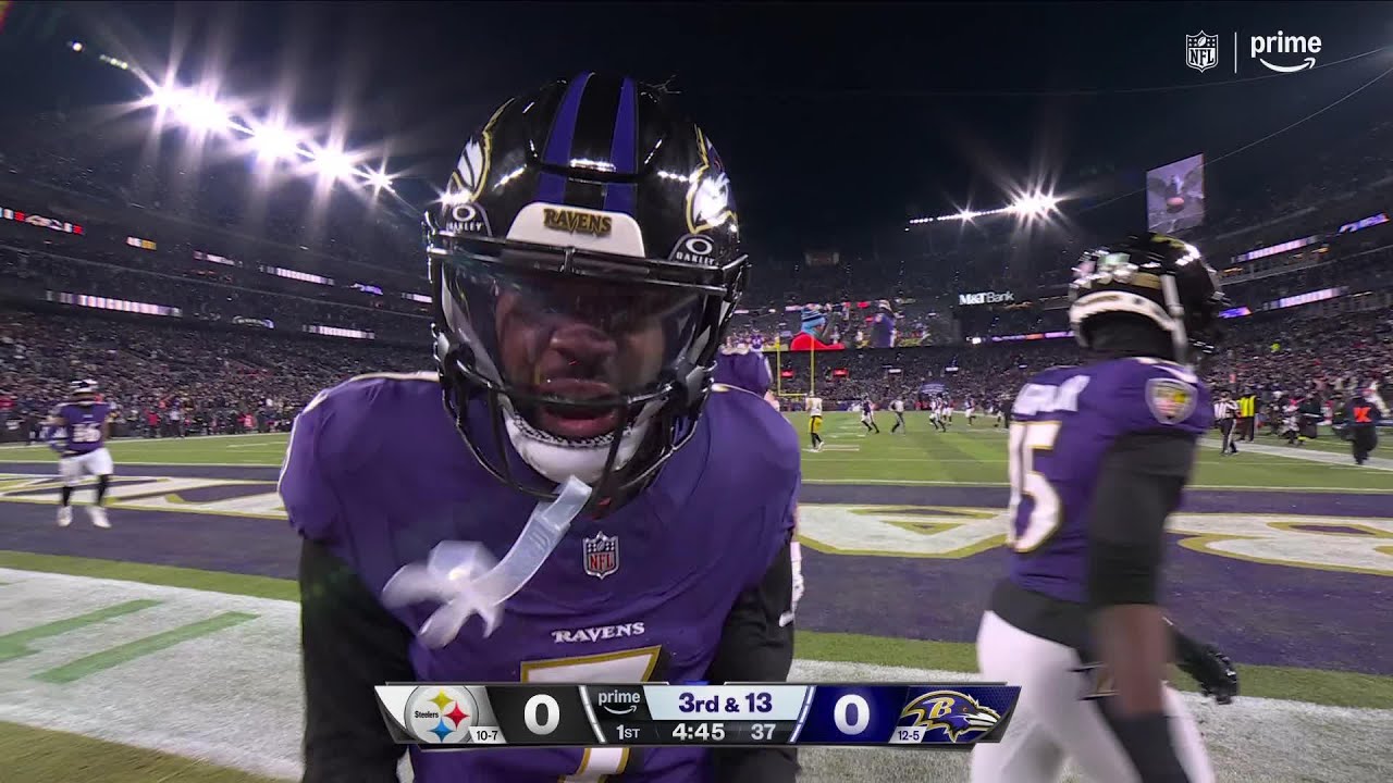 Lamar Jackson with a 15-yard touchdown pass to Rashod Bateman vs ...