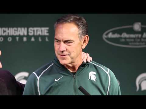 Watch Tom Izzo and Mark Dantonio's fun exchange during MSU's weekly press conference