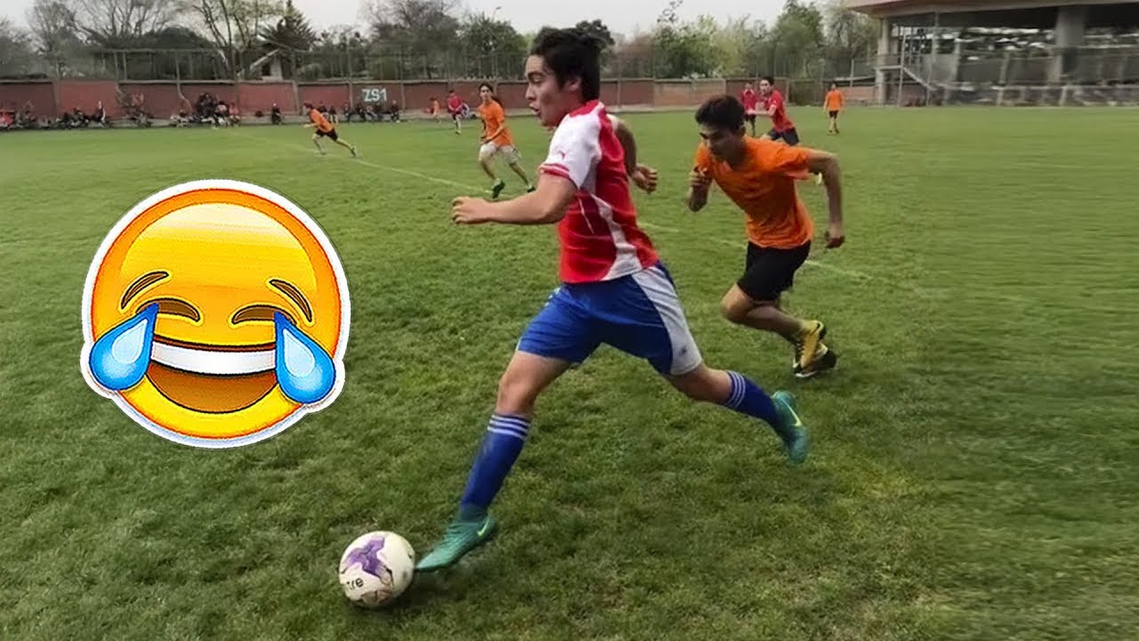 1 HOUR OF 2025 FUNNIEST FOOTBALL VIDEOS - YouTube