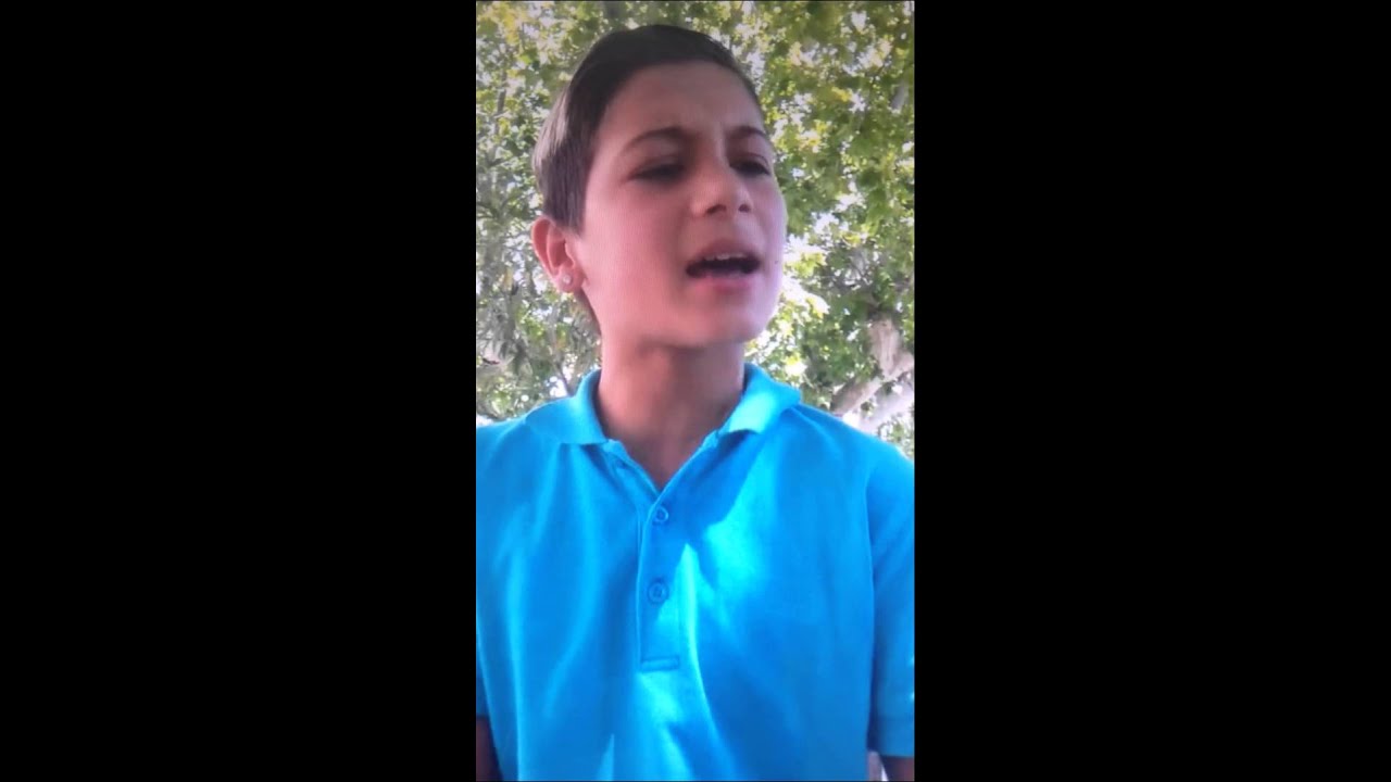 Enfant Gitan qui chante incroyable ! - YouTube