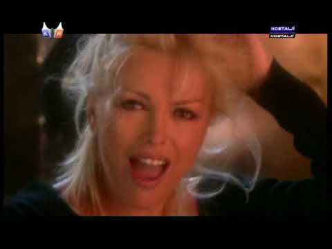 Ajda Pekkan - Bambaşka Biri (Kral TV)