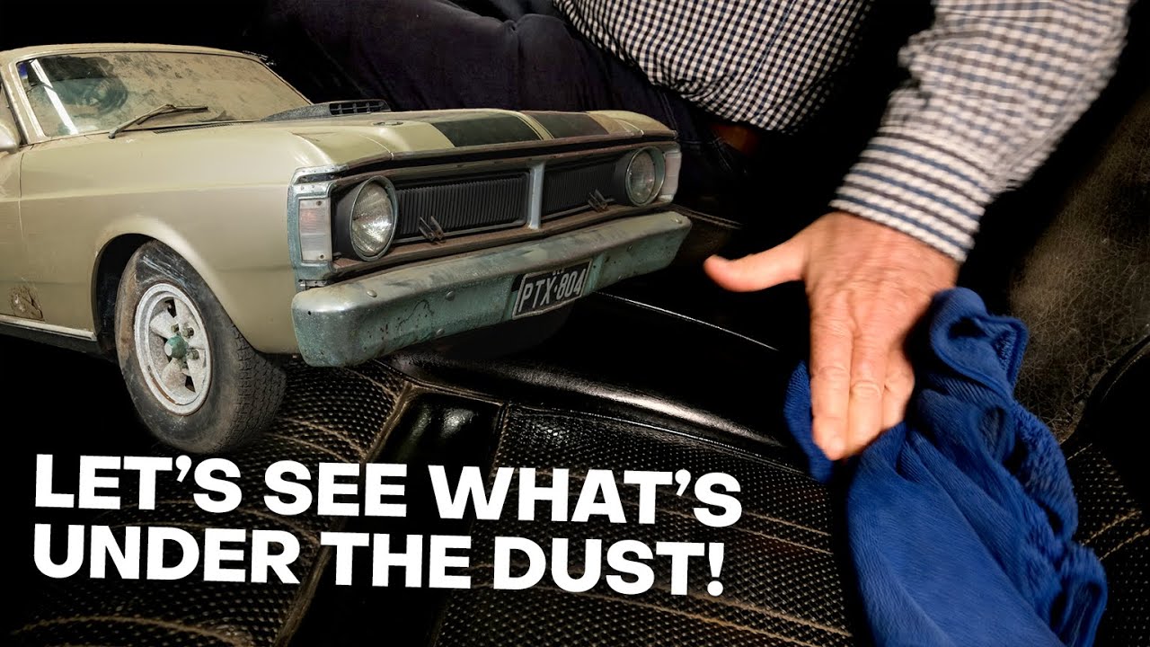 We take a better look around the Barn Find XY GT Falcon - YouTube