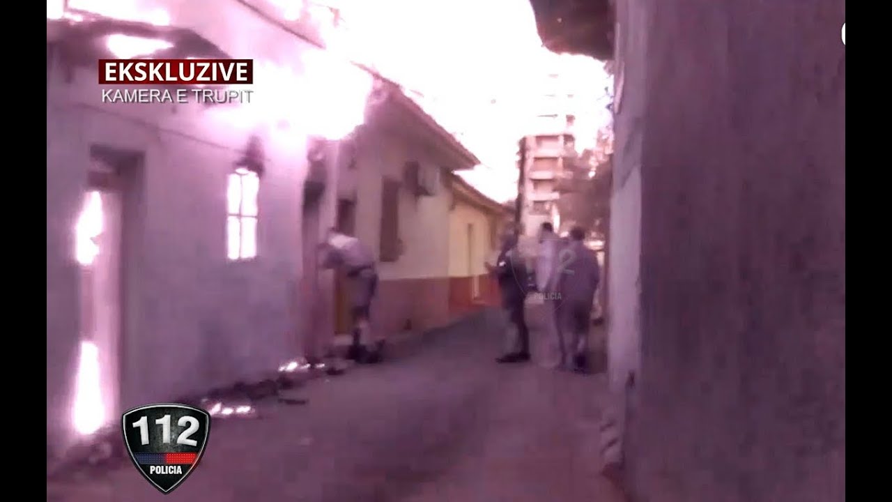 "112", ep 15 - 'Shigjetat' futen mes flakëve për të shpëtuar fëmijën në ...