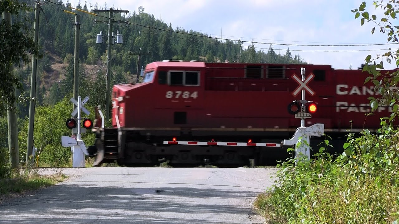 CP 8784 at Carlin (24AUG2013) - YouTube