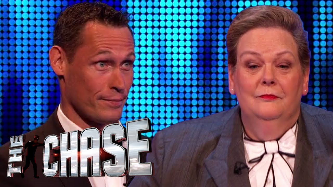The Chase | Rob's Daring £20,000 Head-to-Head With The Governess - YouTube
