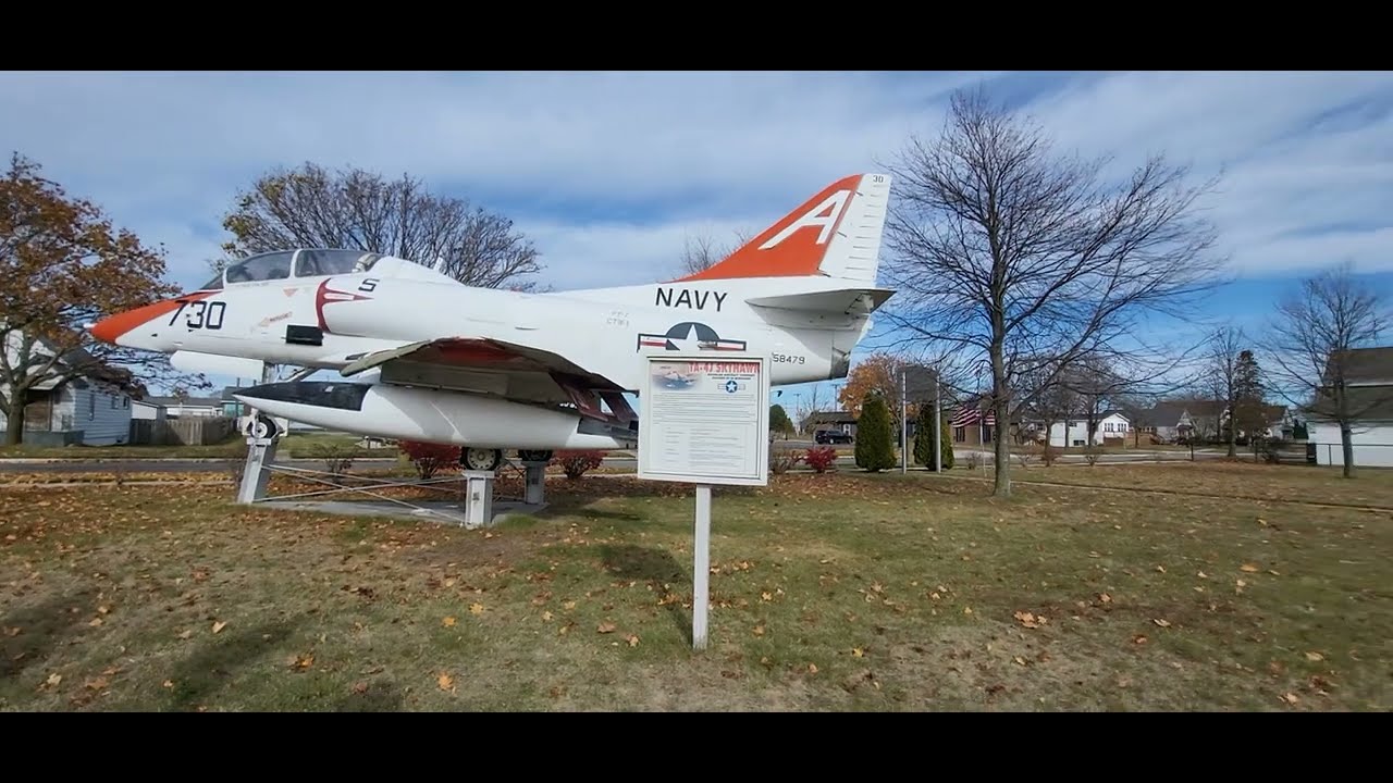 Downtown Gladstone Michigan Walk - YouTube