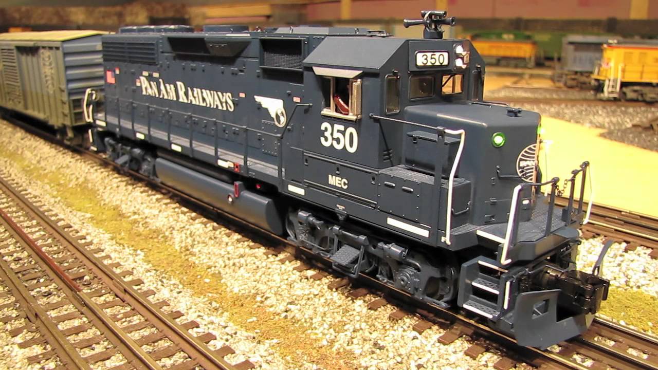MTH Pan Am Railways GP-40 Diesel - YouTube