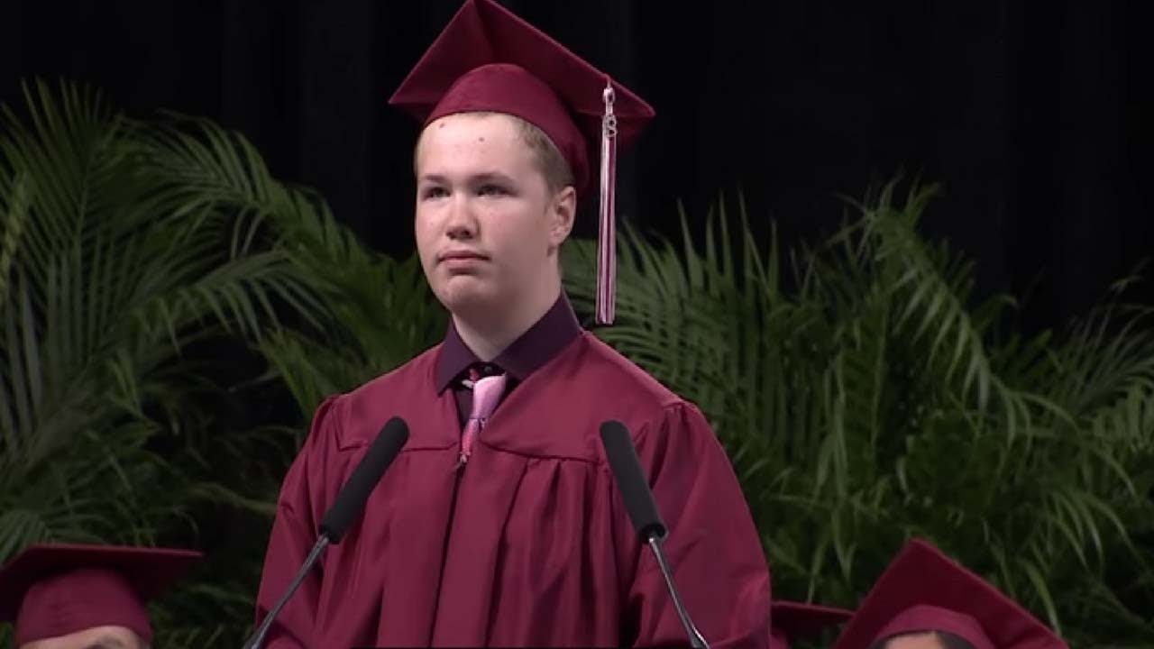 Senior with Autism Gives ‘Unexpected’ Speech at Graduation that Takes ...