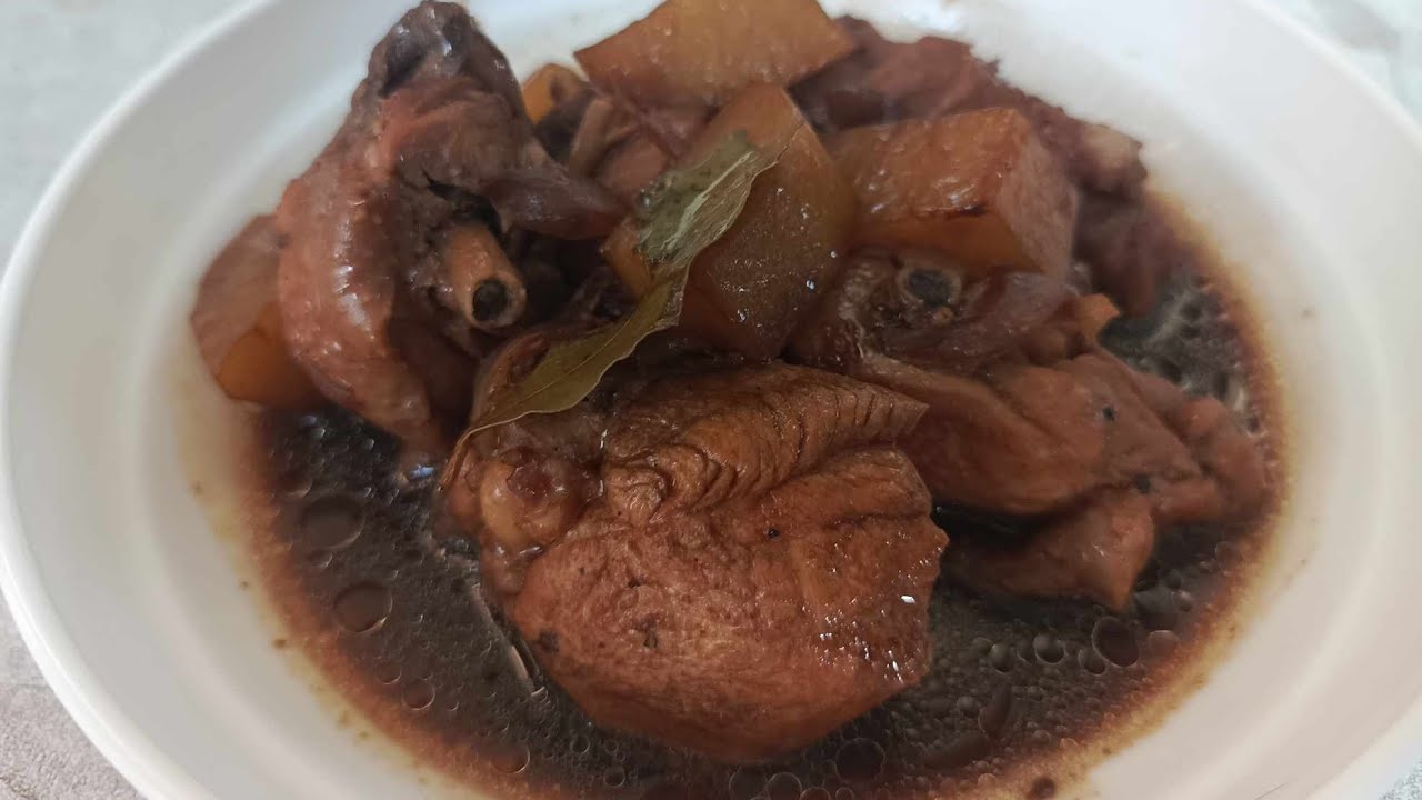 chicken adobo ulam sa pananghalian - YouTube