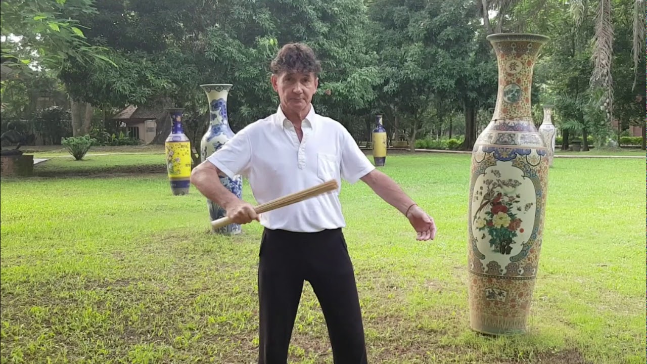 How to use the bamboo hitter - YouTube