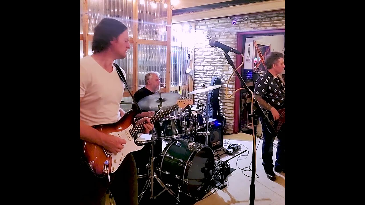 Gary Cain - Catfish live at Rockhouse - YouTube