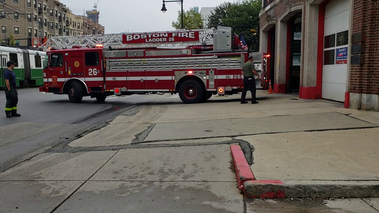 Boston Ladder 26 Returning To Quarters - YouTube