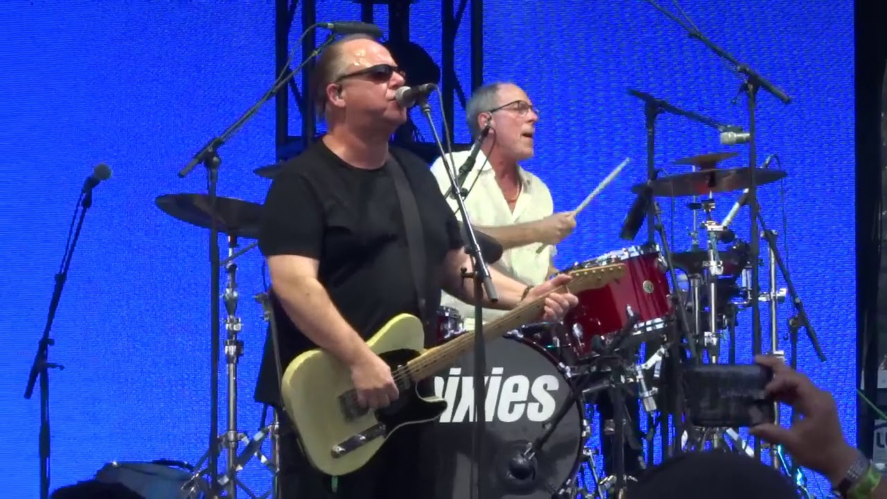 Pixies | Monkey Gone To Heaven | live Pasadena Daydream, August 31 ...