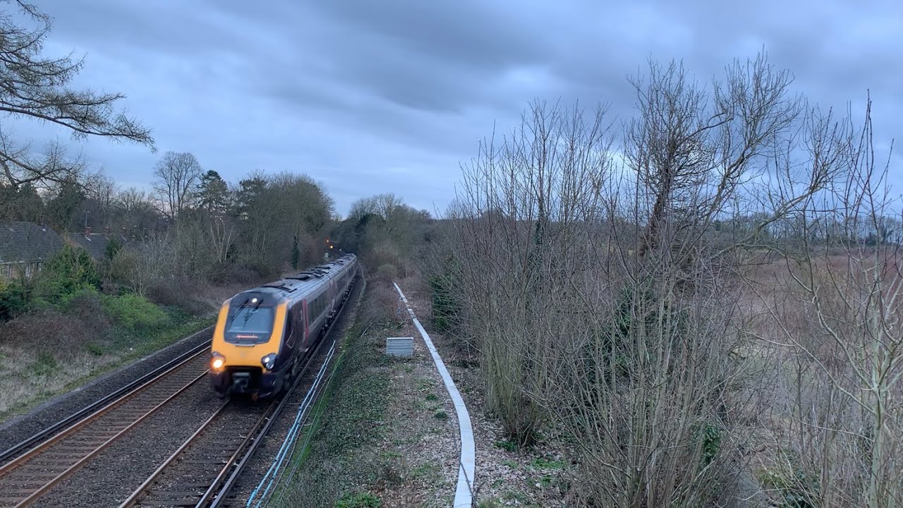 Class 221 Voyager | 221124 | Cross Country - YouTube