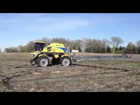 PLA Map II 4000 Self-Propelled Sprayer - YouTube