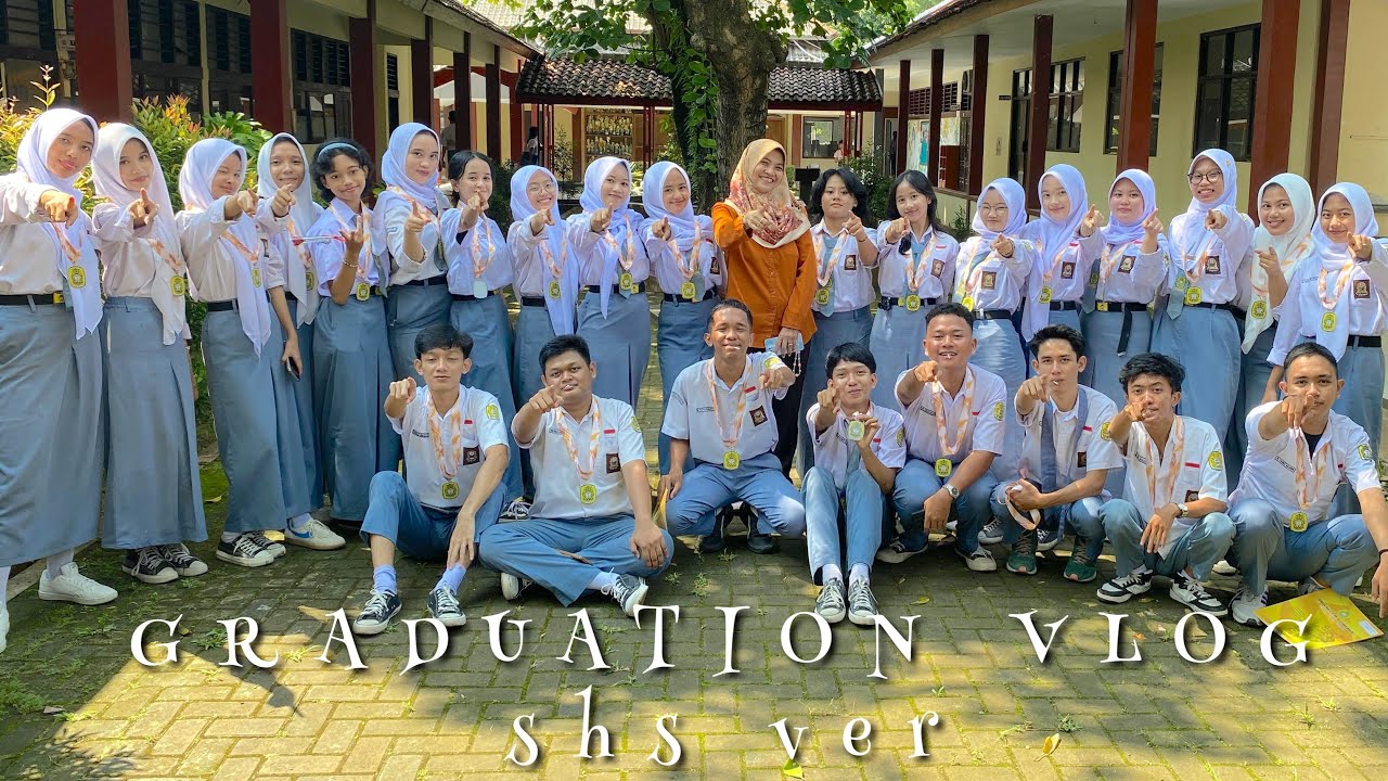 GRADUATION VLOG - YouTube