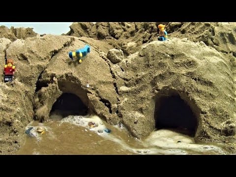 LEGO DAM BURST, FLOODING SECRET UNDERGROUND TOY BASE - YouTube
