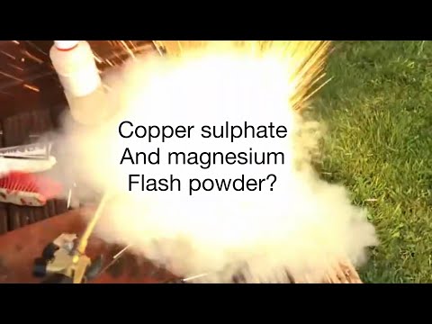 Copper sulphate as a flash powder oxidiser with magnesium and aluminium powder