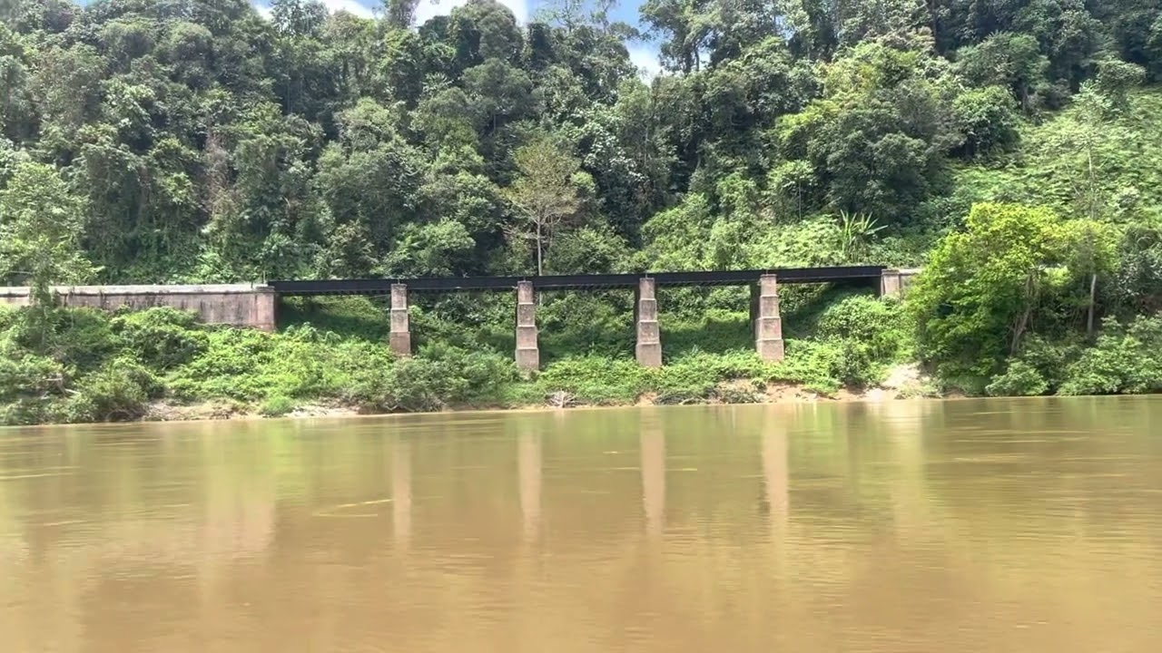 KTMB DMU from Kuala Lipis to Gemas - YouTube