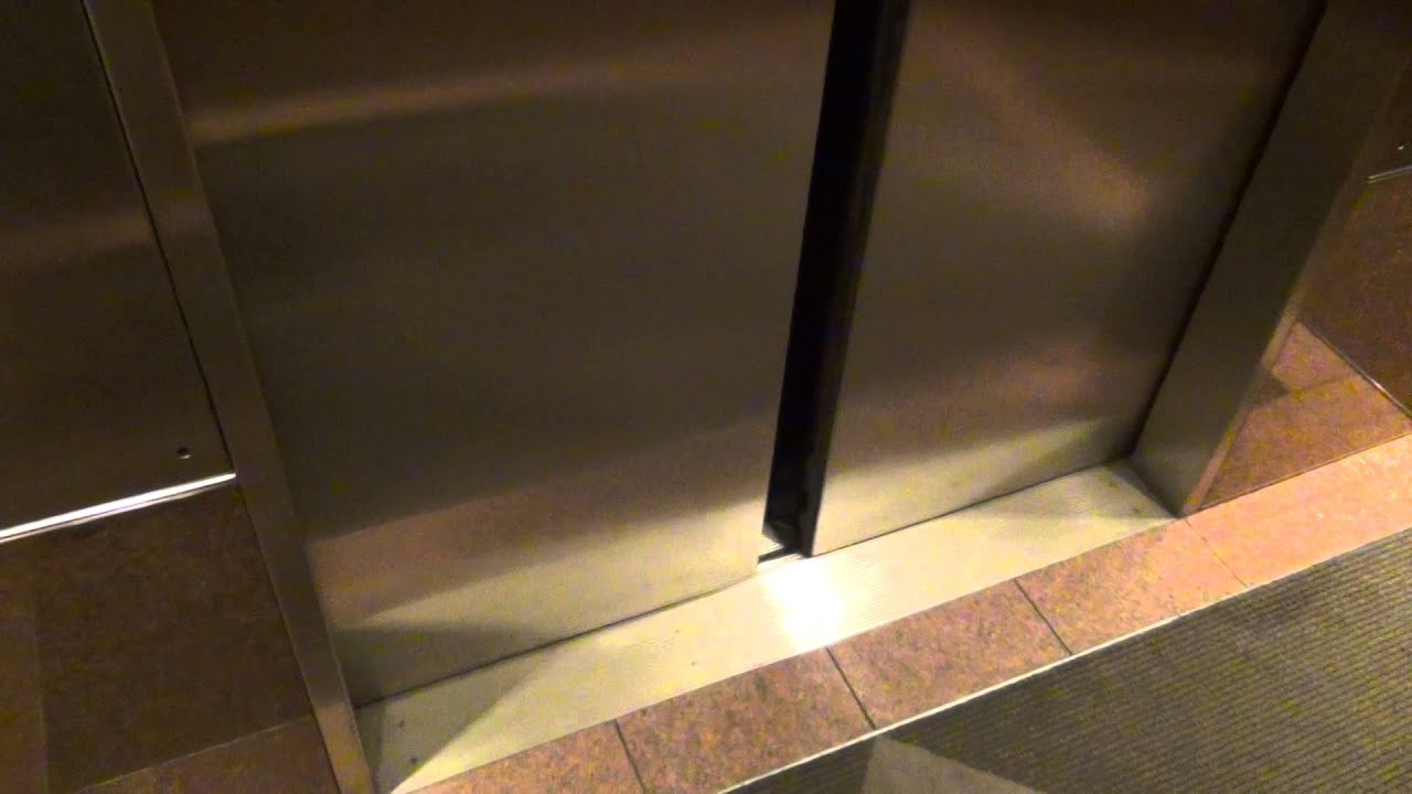 Otis/Schindler Traction Elevators - IDS Center - Minneapolis, Minnesota ...