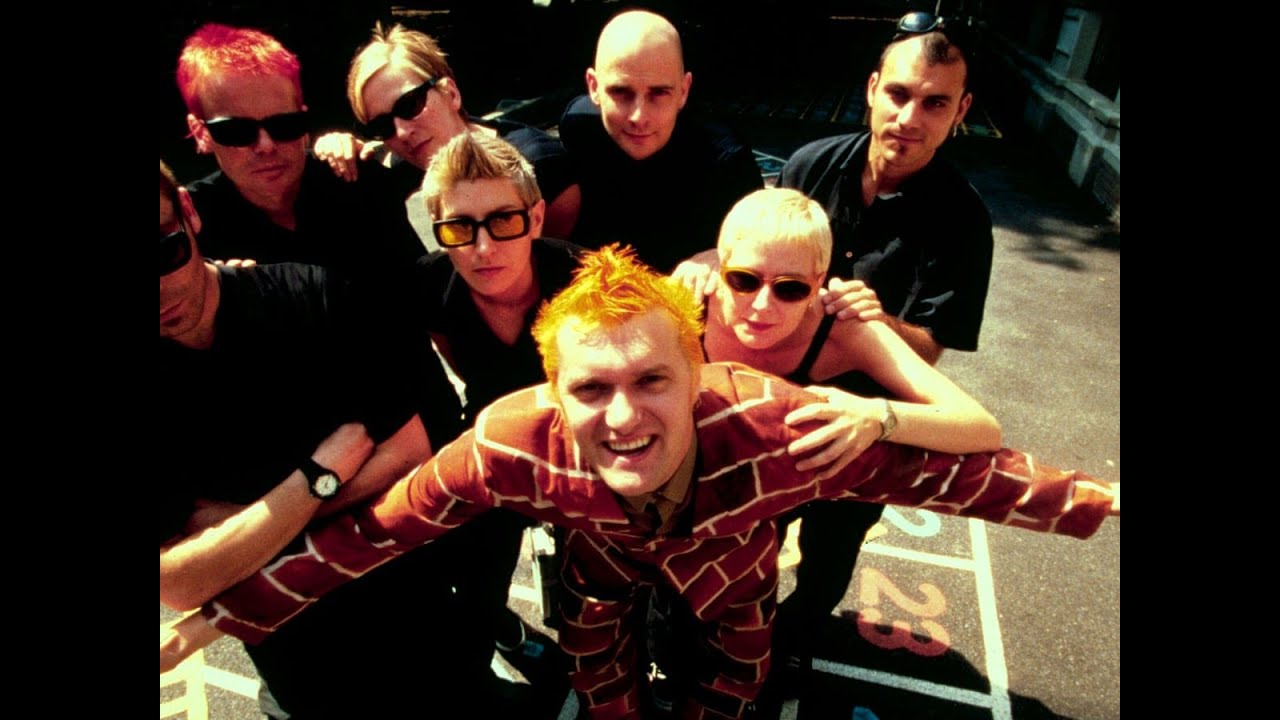 Hit 1997 Chumbawamba "Tubthumping Single" HQ - YouTube